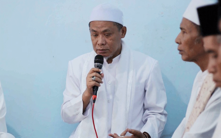 Tutup Usia, Inilah Profil dan Perjuangan KH Mahrus Ali - NU Lumajang